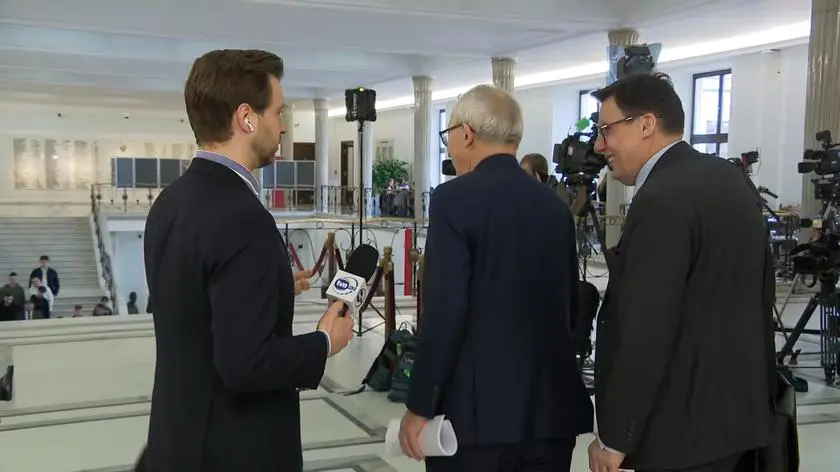 Proste pytanie do posłów PiS, śmiech zamiast odpowiedzi. "Kaziu ...