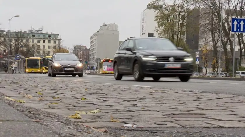 Samochody spalinowe jeszcze z nami pobędą? Rok 2035 stoi pod znakiem ...