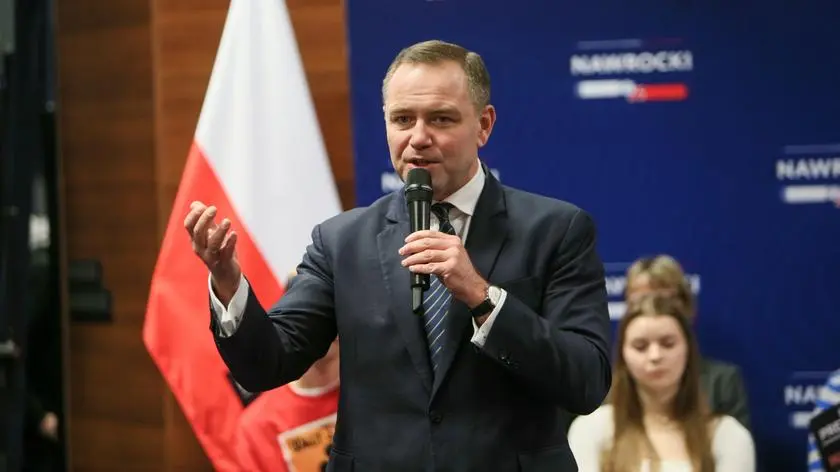 Karol Nawrocki: udowodnię, że nie przebywałem 200 dni w apartamencie MIIWŚ - TVN24