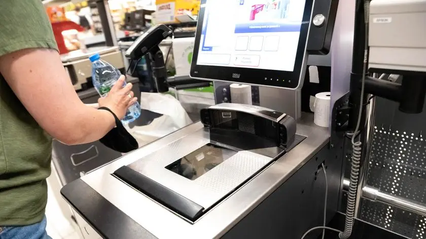 Czy 11 listopada sklepy będą otwarte? | TVN24 Biznes