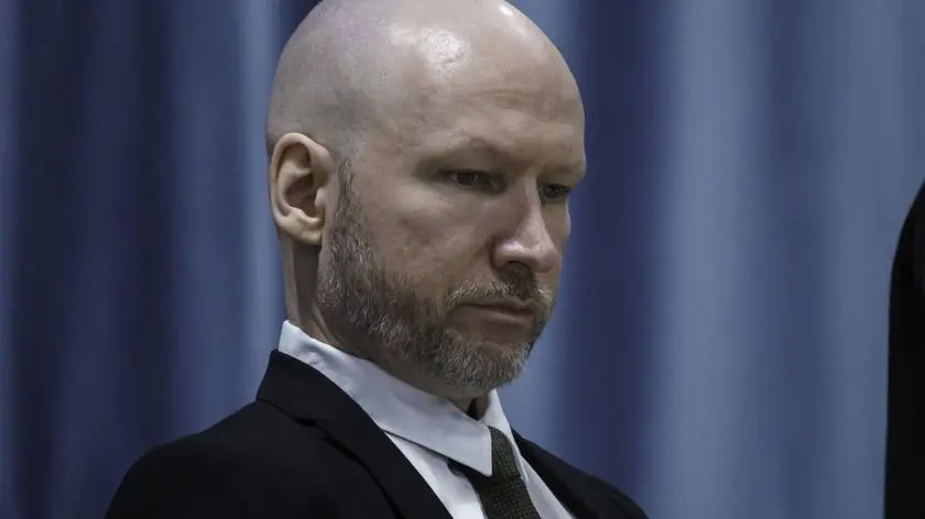 Norwegia. Sprawca zamachu z Oslo Anders Breivik kolejny raz zmienił ...