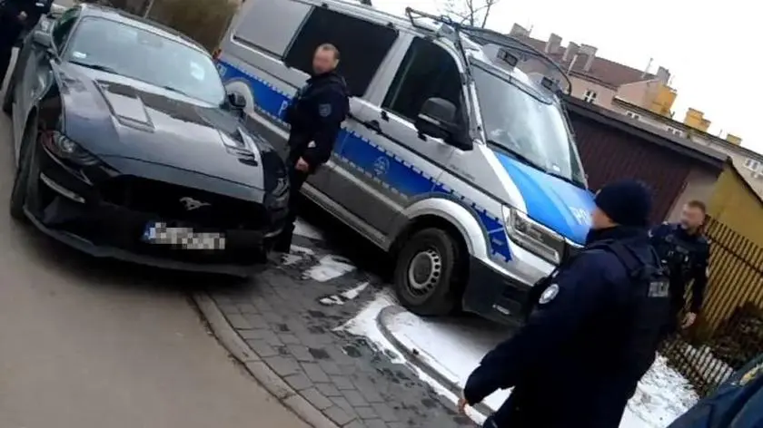 Kielce. Policyjny pościg za pijanym kierowcą. Nagranie - TVN24