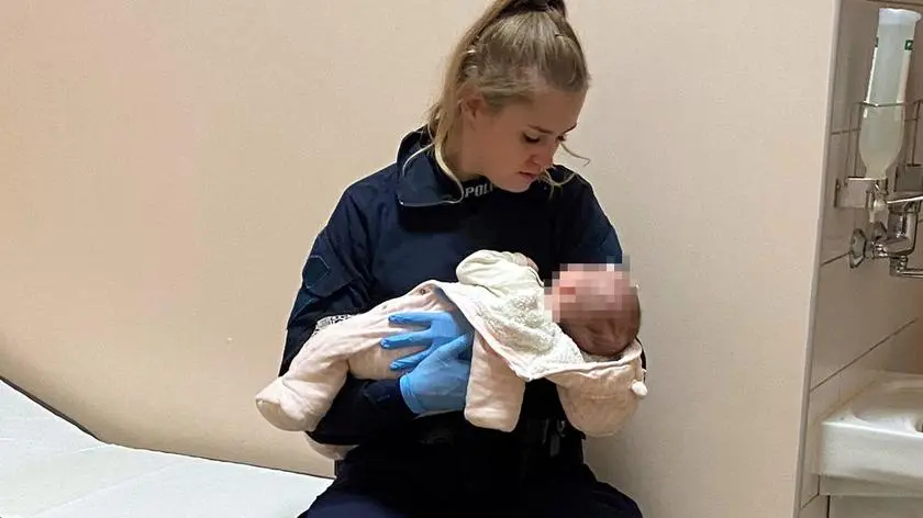 Giżycko. Pijana matka miała pod opieką niemowlę - TVN24