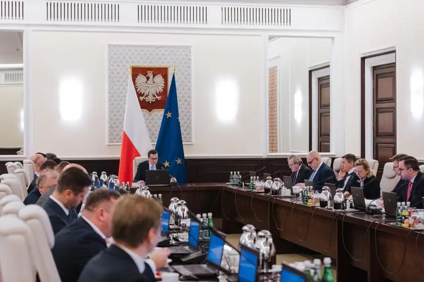 Sondaż CBOS: najgorsze notowania rządu Mateusza Morawieckiego w historii - TVN24