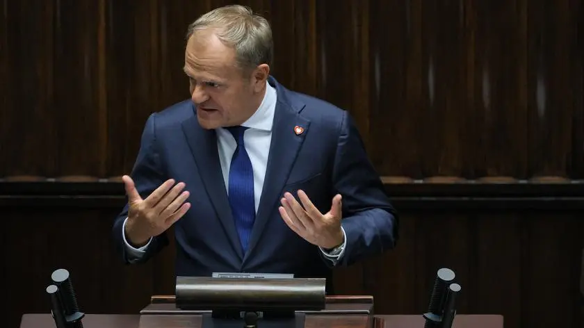 Odpowiedzi premiera Donalda Tuska na pytania po expose. Cztery najważniejsze punkty - TVN24