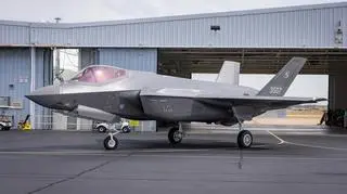 Dwa nowe polskie F-35 po raz pierwszy wzbiły się w powietrze - TVN24