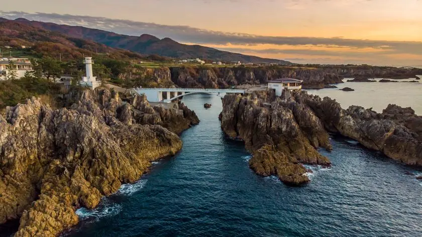 Sporne wyspy. Chiny wysłały okręty i drony w stronę japońskich wysp ...