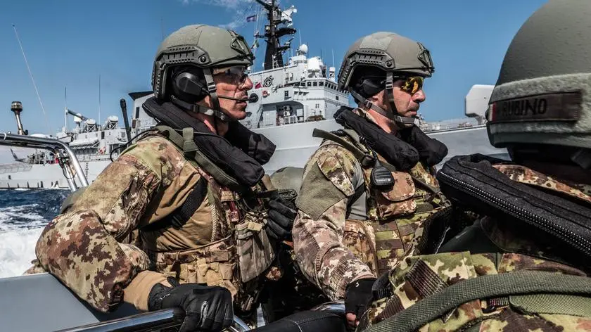 NATO. Czym jest i jak działa Sojusz Północnoatlantycki? Co daje artykuł 5 i 4 Traktatu - TVN24