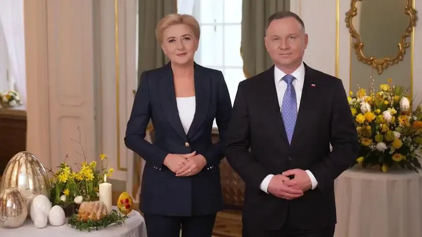 Wielkanoc. Wielkanocne życzenia od pary prezydenckiej - TVN24