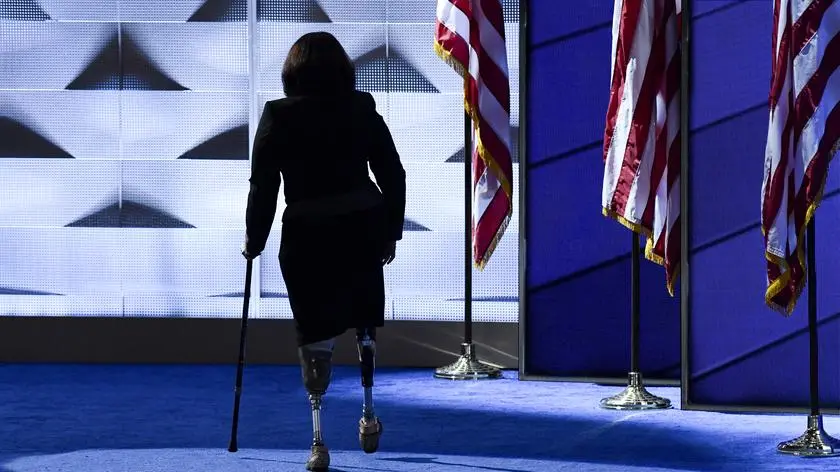 Kim jest Tammy Duckworth? Służyła z polskimi żołnierzami, stanęła w ich ...