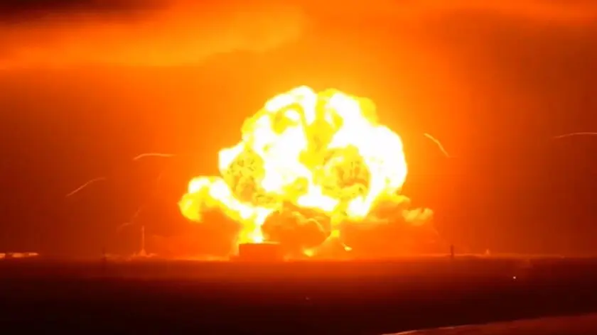 Rakieta New Glenn firmy Blue Origin eksplodowała w czasie testu - TVN24