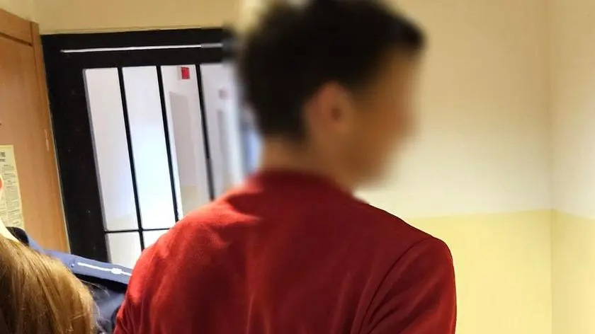 Sopot. Wtargnął do karetki i zaatakował ratownika medycznego. Był pijany - TVN24