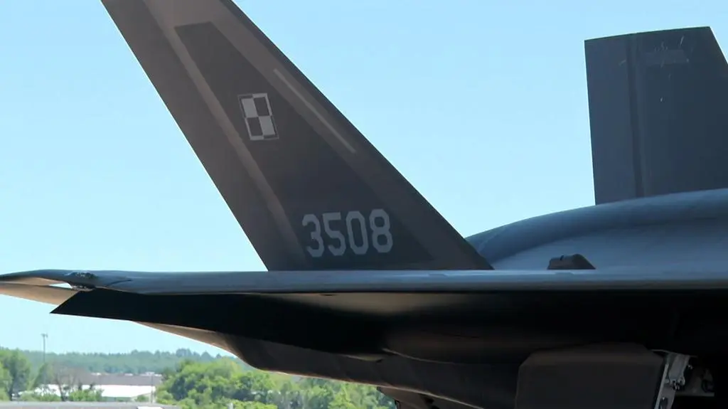 Rajd myśliwców F-35 nad Polską. Nad tymi miastami przelecą nowe ...