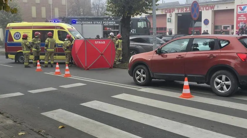Trzebiatów. Potrącenie na przejściu dla pieszych. Jedna osoba w szpitalu - TVN24