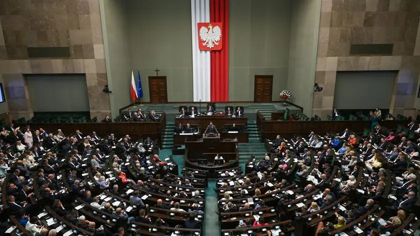 Nowy sondaż. Tylko cztery partie z szansą na Sejm - TVN24