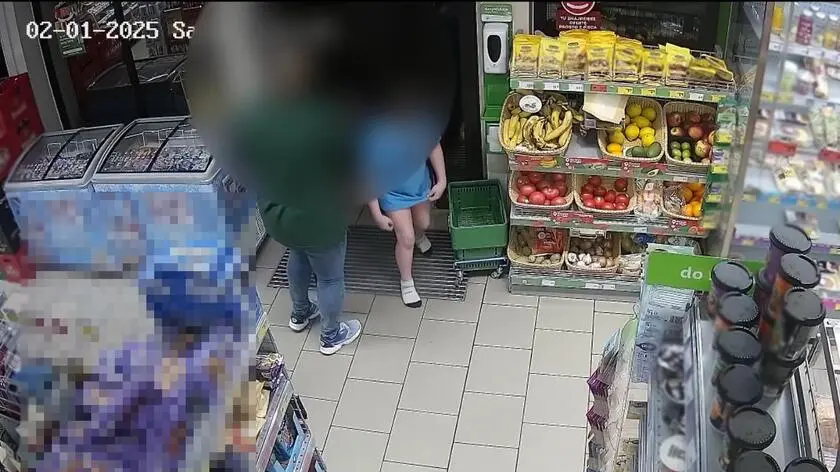 Zdzieszowice. Dziesięciolatek błąkał w nocy po ulicy. Rodzice nie zauważyli, że wyszedł - TVN24