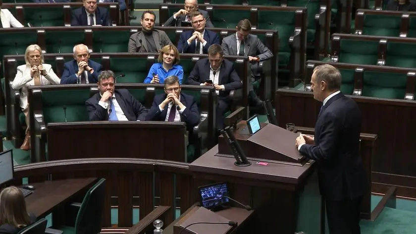 Donald Tusk w Sejmie. Debata nad wotum nieofności wobec Adama Bodnara - TVN24