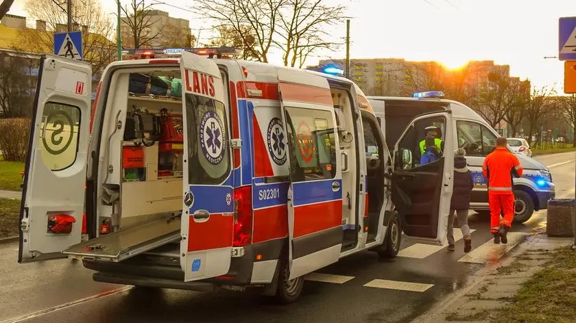 Tychy. 14-latek potrącony na przejściu dla pieszych - TVN24