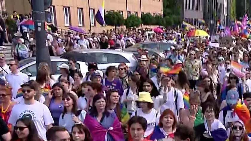 Parada Równości przejdzie ulicami Warszawy - TVN24