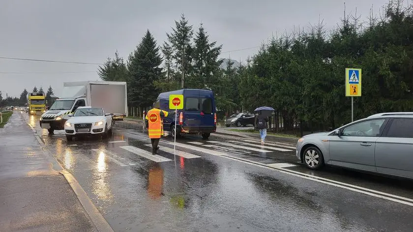 Humniska. Mieszkańcy walczą o zabezpieczenie przejścia dla pieszych - TVN24