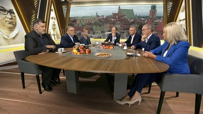 Katastrofa Smoleńska. Prezydencki minister Andrzej Dera: Wrak jest w Rosji i będzie w Rosji ...