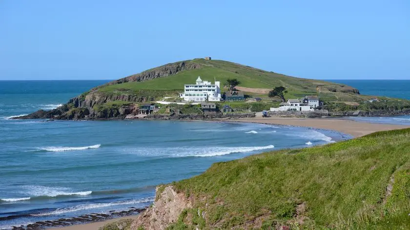Anglia. Wyspa Burgh Island, która inspirowała Agathę Christie, jest na ...