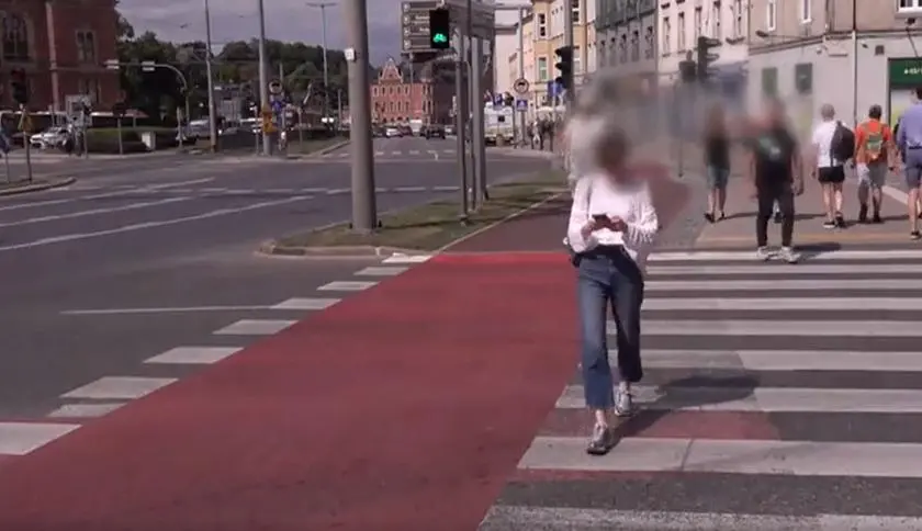 Wątpliwości wokół pierwszeństwa dla pieszych | TVN24