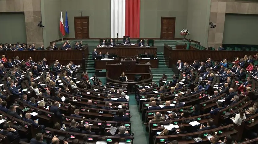 Sejm na żywo. Relacja live z obrad - 22 lutego - TVN24
