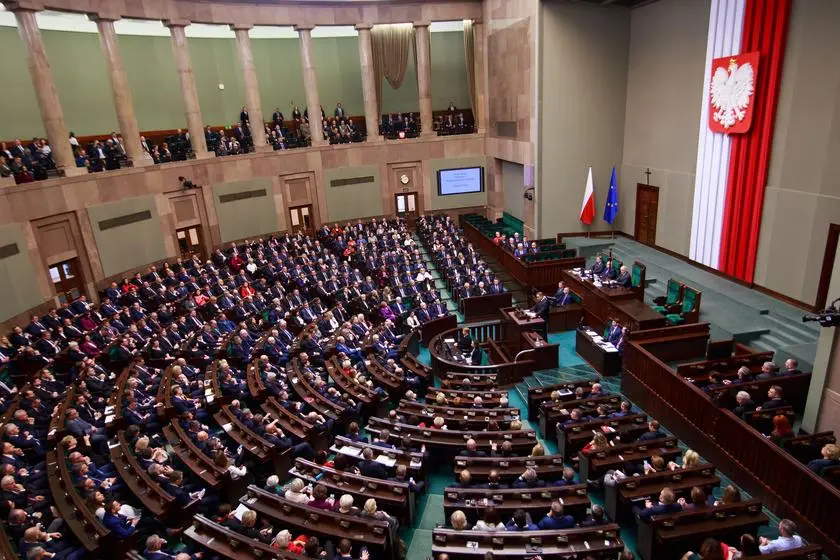 Proces legislacyjny w Polsce – jak przebiega proces tworzenia prawa - TVN24