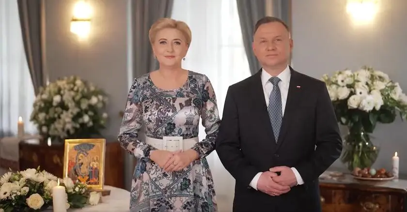 Wielkanoc 2022. Życzenia od pary prezydenckiej dla wiernych kościołów wschodnich - TVN24