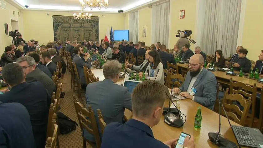 Sejm na żywo - relacja z Sejmu 6 grudnia 2023 [Harmonogram obrad] - TVN24