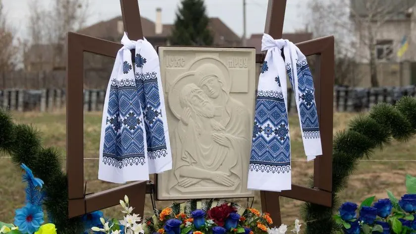 Ukraina. Rocznica wyzwolenia Buczy. Wołodymyr Zełenski: na ulicach ...