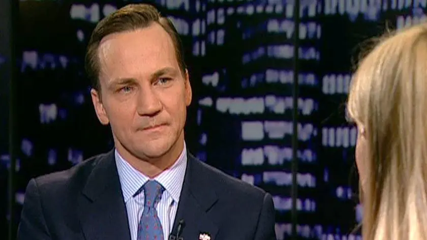 Sikorski: doradcy prezydenta jątrzą - TVN24