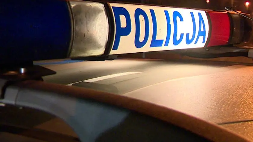 Uciekł z miejsca kolizji. Nie miał prawa jazdy i był pijany - TVN24