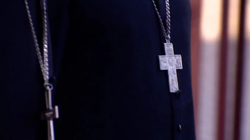 Powstanie państwowa komisja do spraw wyjaśniania przypadków pedofilii | TVN24