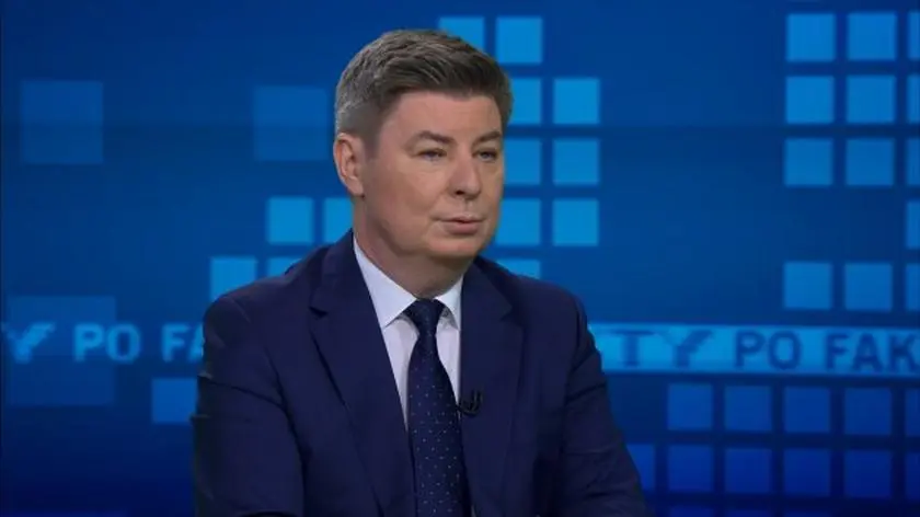 Kary dla posłów PiS za okrzyki wobec Romana Giertycha. Jan Grabiec komentuje | TVN24