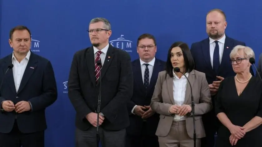 Czy Zbigniew Ziobro trafi do aresztu? Konferencja prasowa komisji śledczej ds. Pegasusa | TVN24