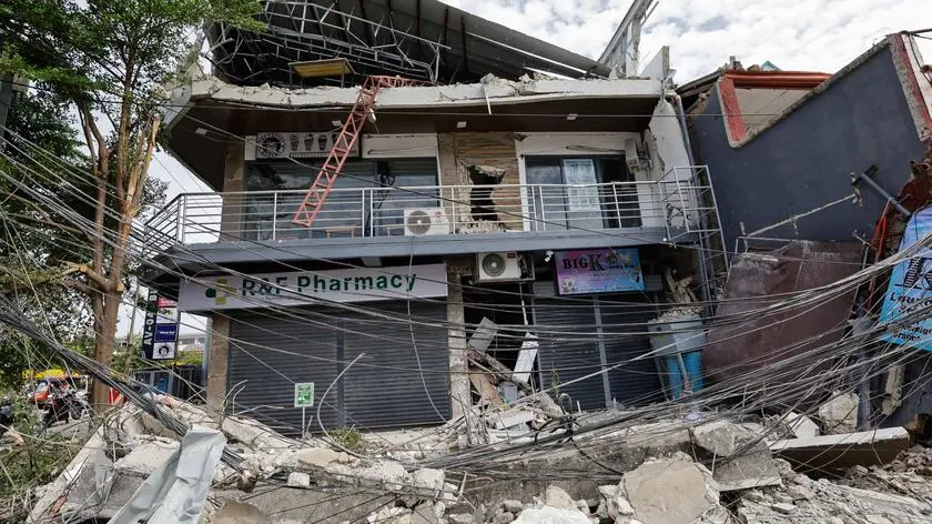 Trzęsienie ziemi na Filipinach. Rośnie bilans ofiar. "Pada deszcz, nie ma prądu, naprawdę ...