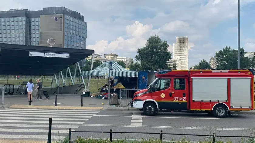 Wypadek na stacji Wilanowska. Utrudnienia w metrze | TVN Warszawa