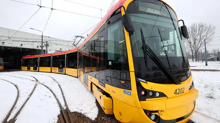 Warszawa. 123 nowe tramwaje od Hyundaia już w stolicy | TVN Warszawa
