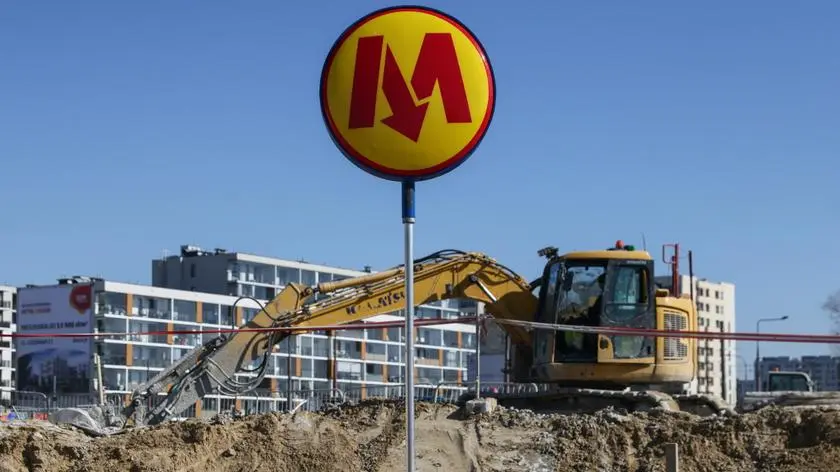 Warszawa. Drążą ostatni odcinek metra, zmiany w kursowaniu tramwajów | TVN Warszawa