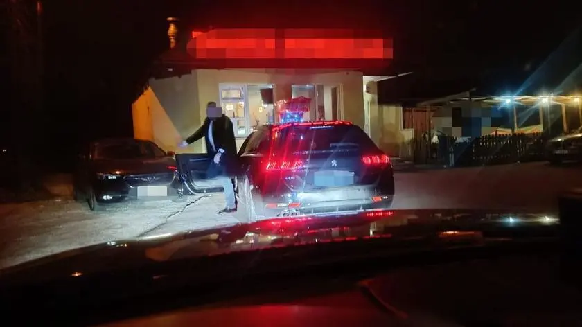 Piaseczno. Pijany kierowca zatrzymany dwa razy w niecałą godzinę | TVN Warszawa