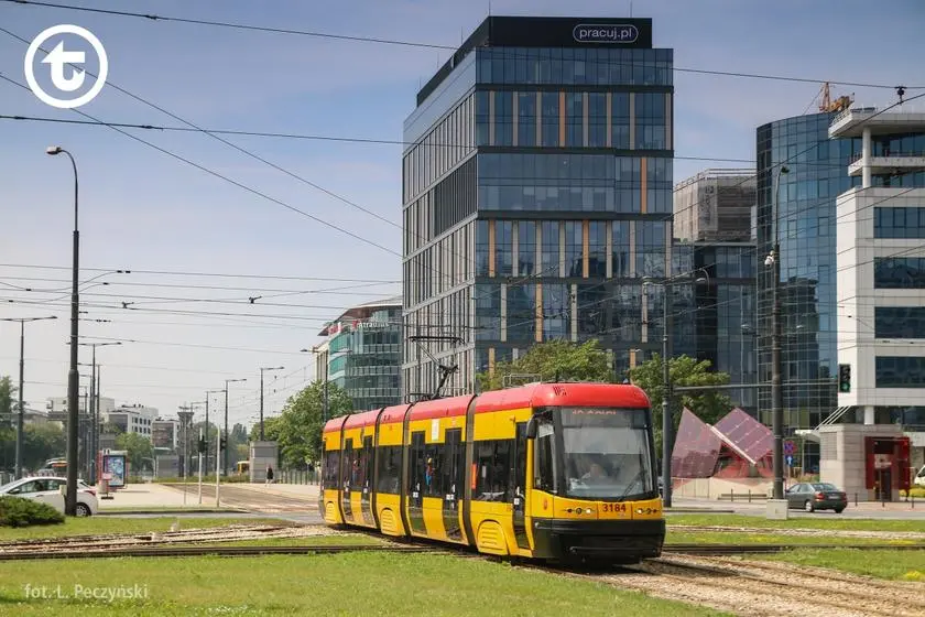 Warszawa. Weekendowe utrudnienia. Prace na torach i objazdy | TVN Warszawa