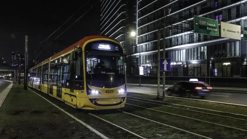 Warszawa. Tramwaje wracają na Wolską. Które linię jeżdżą Wolską? | TVN Warszawa