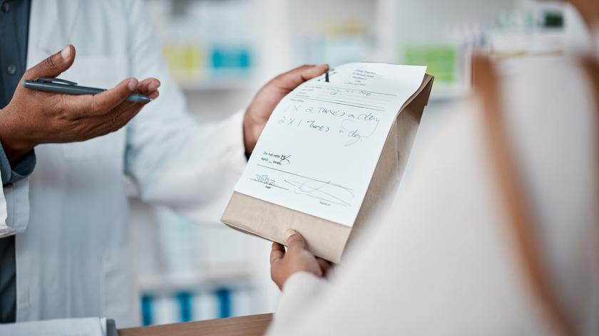 Nowe przepisy i ograniczenia w wystawianiu recept. Doktor Michał ...