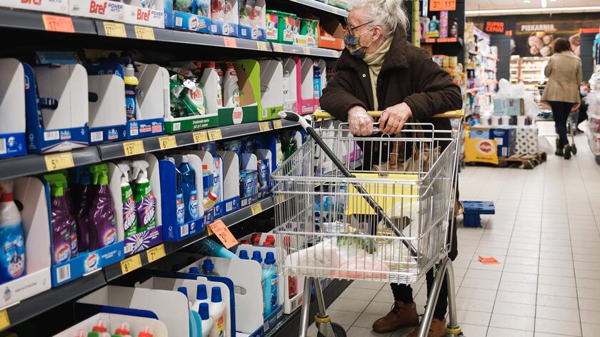 Popyt – czym jest i jak wpływa na podaż; prawo popytu, krzywa popytu ...