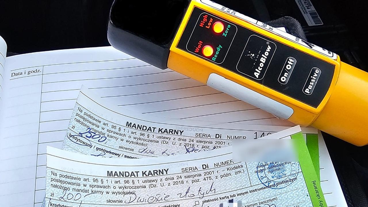 Piotrków Trybunalski. 46-latek jechał hulajnogą na podwójnym gazie - TVN24 Piotrków Trybunalski. 46-latek jechał hulajnogą na podwójnym gazie - TVN24
