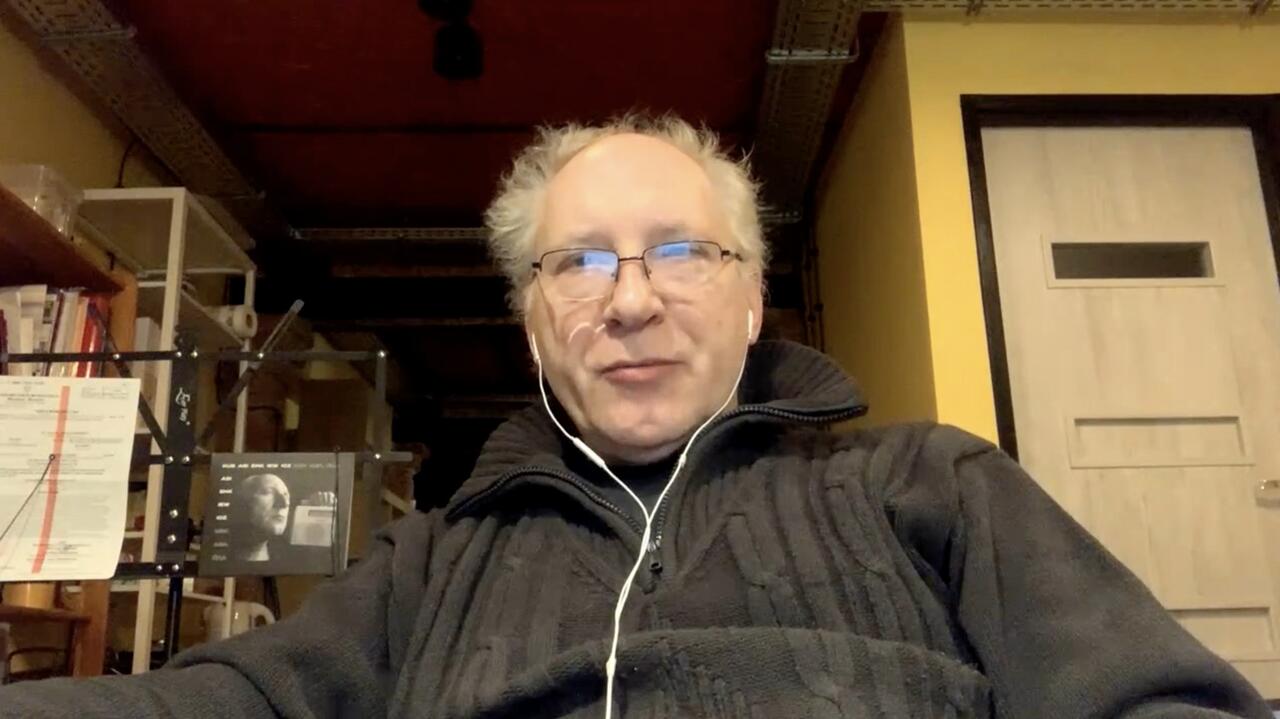 Kuba Sienkiewicz otrzymał kartę mobilizacyjną do wojska. Lider zespołu ...