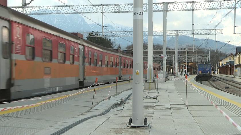Zakopane. Zapadł się nowo wyremontowany peron na dworcu - TVN24