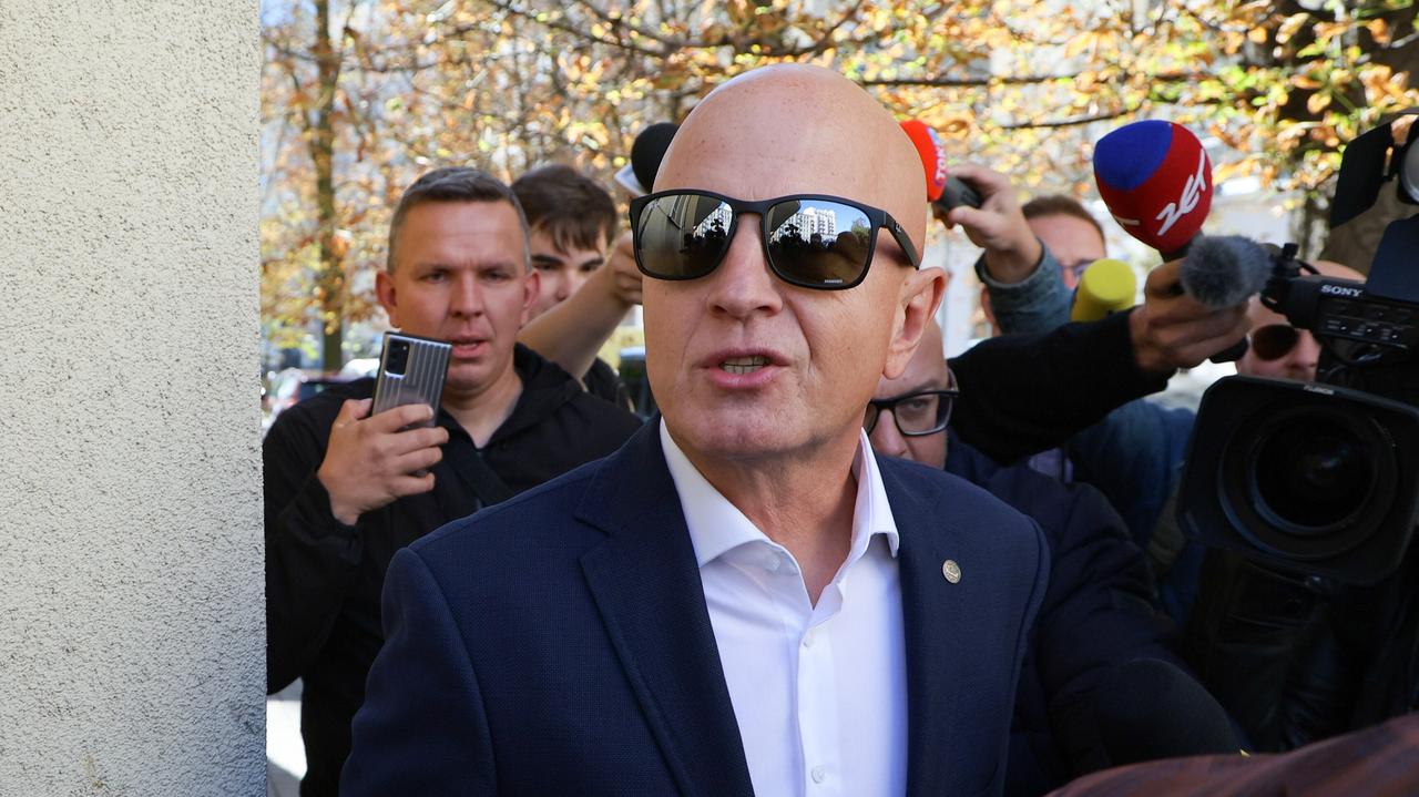 Jarosław Szymczyk oskarżony w związku z wybuchem granatnika w komendzie ...